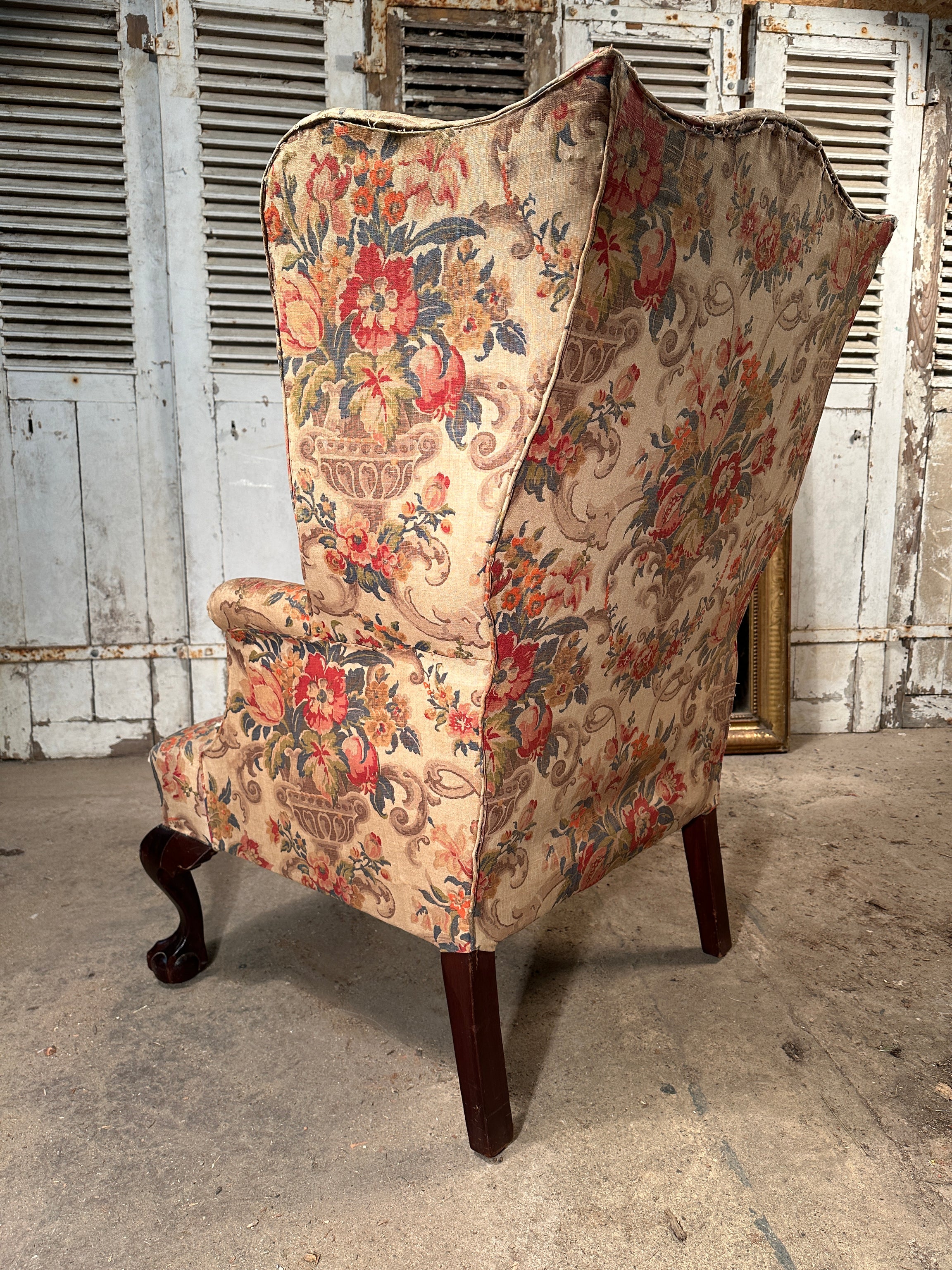 A Beautiful Early Georgian Claw & Ballfoot Country House Wingback Libr ...